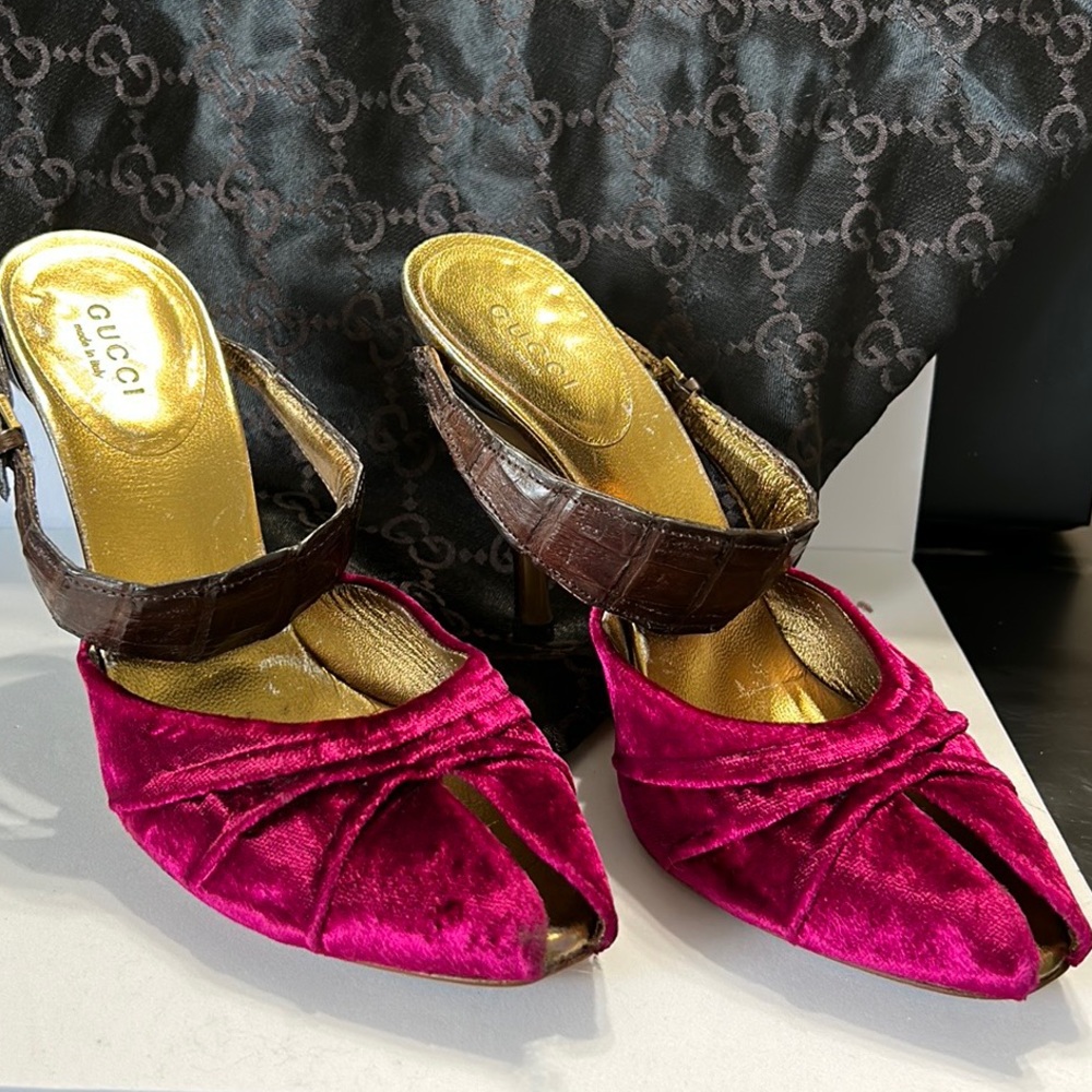 Gucci Early 2000’s Tom Ford Pink Velvet Gold Crocodil… - Gem